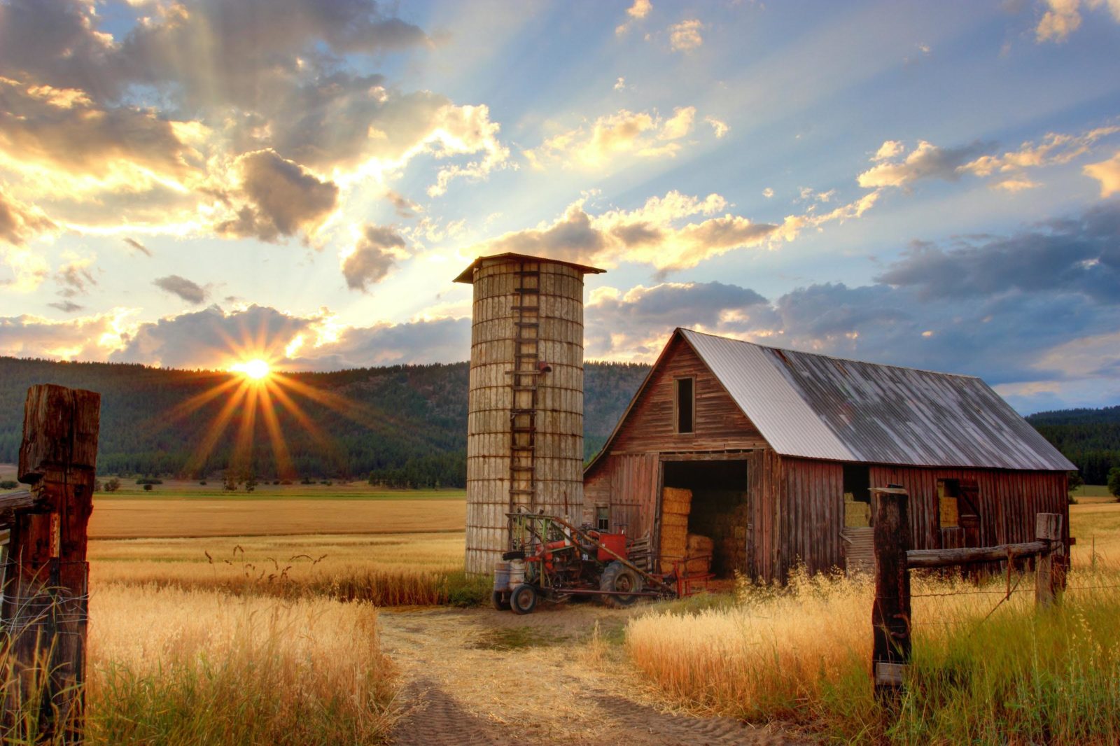 How to Design A Farmhouse Exterior - West | South